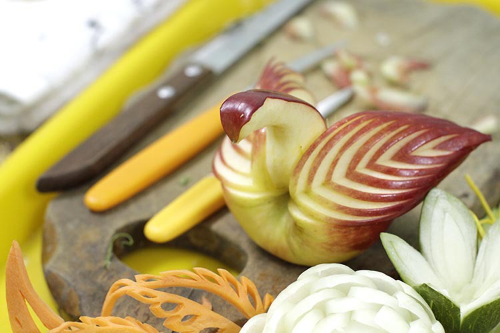 Fruit carving class by May Kaidee